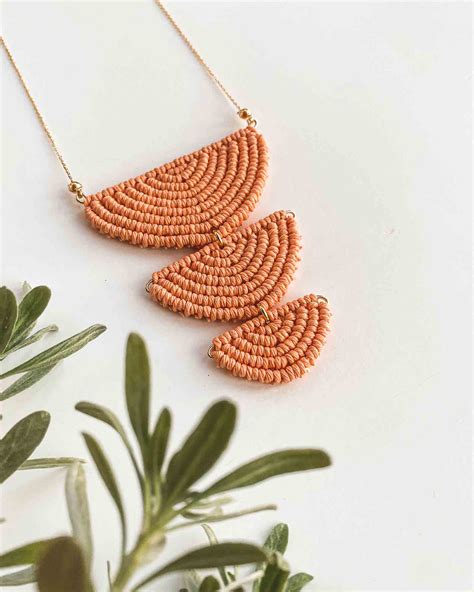 MACRAME TUTORIAL Susie Necklace Curious Craft Studio