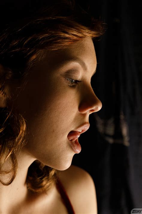 Kayla Coyote Model Profile