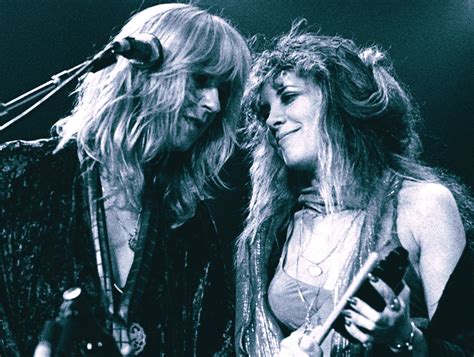 Fleetwood Mac Stevie And Christie Performing On Stage 1977