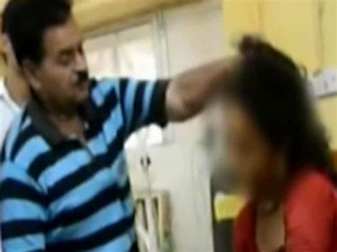 Doctor Slaps Possessed Woman Patient Repeatedly To Revive Her News Times Of India Videos