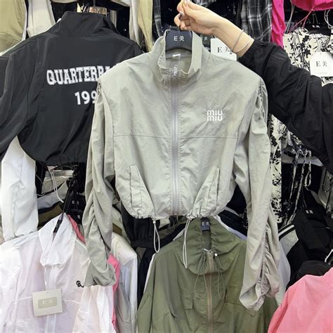 Анорак Женский Miu Miu Значки пепел Хлопок Лавсан размер 1 Длинный