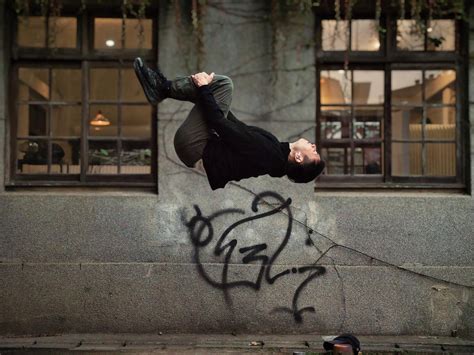 一個人的50 一凡 Yifan 男生自己在外面很危險的 Instagram