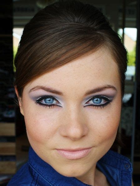 Bouffant Beehive Bun Ignore Scary Makeup Bouffant Selling