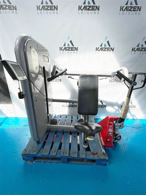 Technogym Element Line Shoulder Press Gym Equipment Ireland Kaizen Leisure