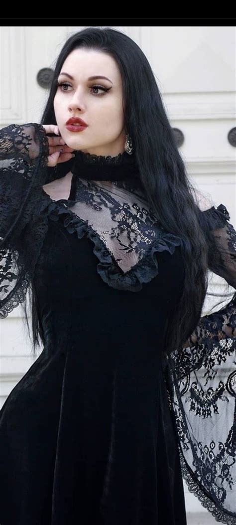 Pin By Spiro Sousanis On Contesa Gothic Outfits Style Fashion