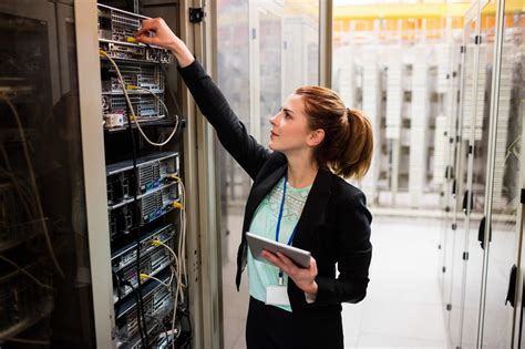 Spine Leaf Architecture Vs Traditional Brightstar Systems