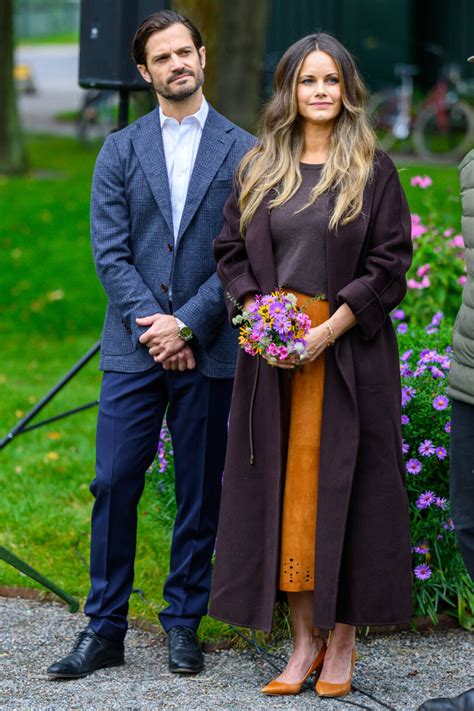 Tendres Et élégants Carl Philip Et Sofia De Suède Célèbrent Lart à