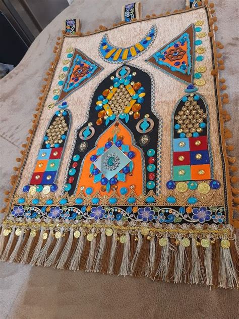 سجاده مشغوله بمختلف المعادن م الاسدي Oggetti Decorazioni Elefanti