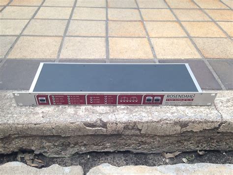 Rosendahl Nanosyncs Reference Clock Master Word Clock Dds Reverb