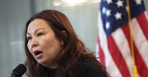 Duckworth Falsely Claims Tim Walz Is A Retired Command Sergeant Major Totalnews