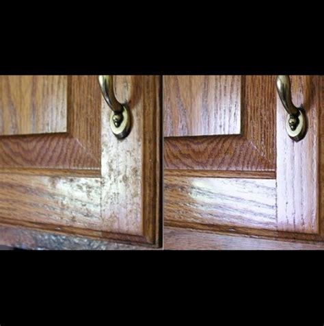 Всички мебели в кухнята бяха с мазни петна от постоянното готвене но