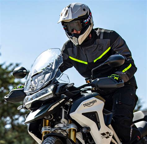 Экипировка Dimox для мотоциклов и квадроциклов уже в дилеров Voge и