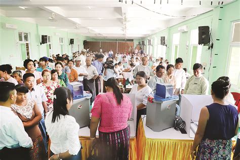 မြန်မာအီလက်ထရောနစ် မဲပေးစက်နှင့်စပ်လျဉ်းပြီး ရှင်းလင်းပြသလက်တွေ့သရုပ်ပ