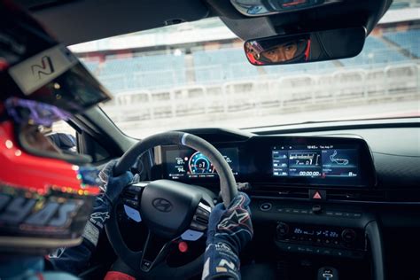 이 차 사면 헬리콥터가 무료 전 세계 전기차 시장 파격 전략에 충격 발품뉴스