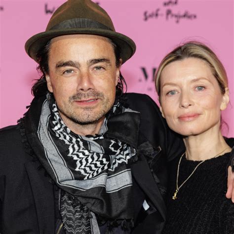 Lucy Deelt Dat Het Gezin Woesthoff Opnieuw Gaat Emigreren