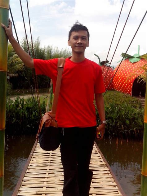 Traveling Rumah Makan Asep Strawberry Garut