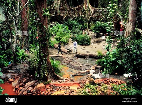 Jungle Scene Film Congo 1995 Director Frank Marshall 09 June 1995