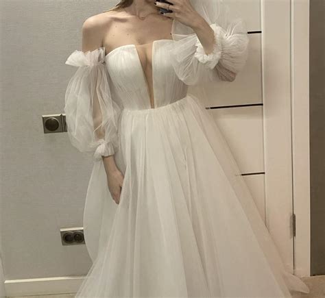 Весільна сукня з відкритими плечима — ціна 4700 грн у каталозі Весільні сукні Купити жіночі речі