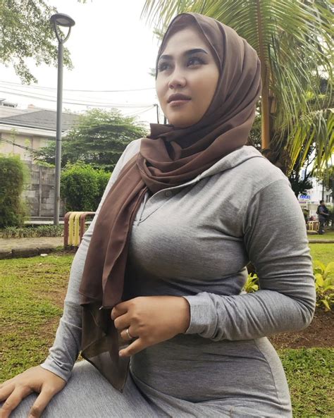 Bunda Lena Tante Jilbab Hot Viral Terbaru on Twitter: "Hai Assalamualaikum"