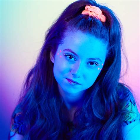 Francesca Capaldi 🔥😛🤪😋🔥😋😛🤪🔥😋😛🤪🔥 Dog With A Blog Bubblegum Pop Pretty