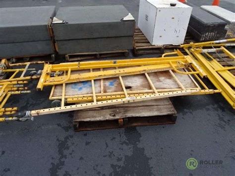 Biljax Pro Jax Scaffolding 2 Uprights 2 Guards And Plank Roller