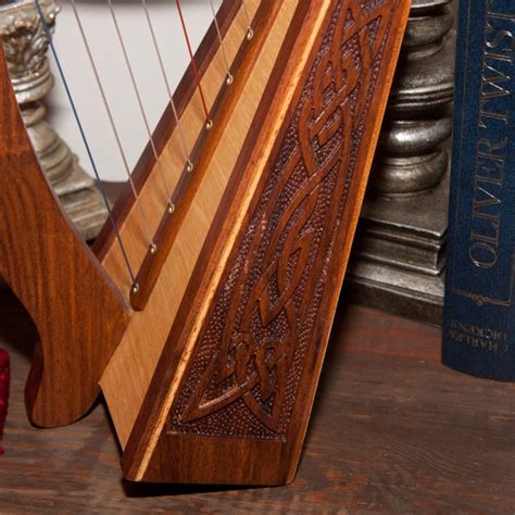 Roosebeck Lily Harp 8 String Knotwork