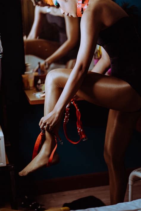 10 Inspirational Tips From Fifty Shades Of Grey To Improve Your Sex Life Elle Blonde Curated