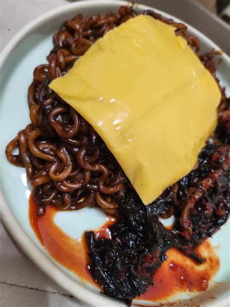 블라인드 블라블라 몸에좋은 짜파게티먹는중