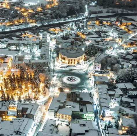 ი ყ ი დ ე ბ აქ წყალტუბო 2 სართულიპირველი სართული 1 ფარეხი1 დიდი სასაწყობე ფართი შესაძლებელია