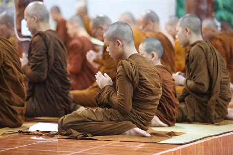 สวดมนต์ หลวงพ่อมานพ พุทธครุโต สถานธรรมพุทธครุการามตาดเค็ง