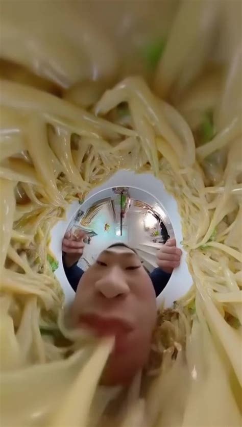 Tq Hunyuan Video 360 Mukbang V10 Hunyuanvideo Lora Tensorart