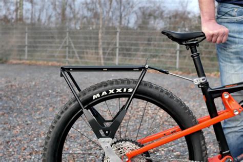 Alles Wichtige zur Montage eines Gepäckträgers am E-MTB Fully