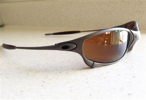 Oakley Juliet X Metal Dark Bronze Lenses Left View