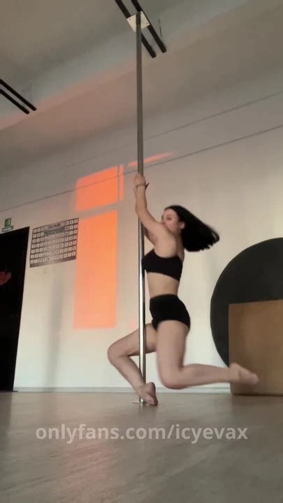 Yo Tiktoker Nip Slips On Tiktok Live Sexy Teen Amateur Porn Feat Icy Eva Xhamster