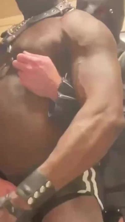 Interracial Tit Cock Play Muscle Daddy Directs His Leather Submissive Sex Partner To Apply