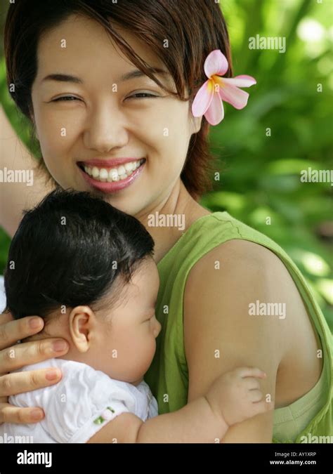 Japanese Mother Son Hugging Hi Res Stock Photography And Images Alamy