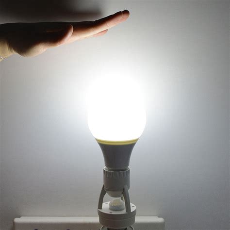 360 Rotating Motion Sensor Socket Switch Led Bulb Base · Mavigadget