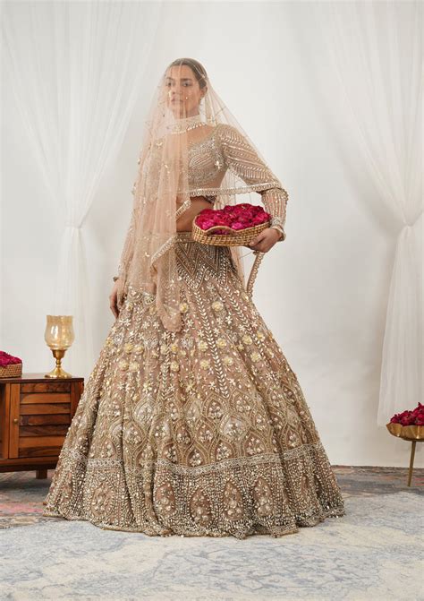 Gold Lehenga Buy Trendy Golden Colour Lehenga Choli Online Koskii