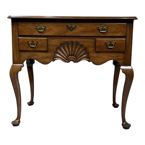 Kittinger Queen Anne Server Historical Newport Mahogany Server Console Shell Motif Kittinger Queen Anne Server Historical Newport Mahogany Server Console Shell Motif