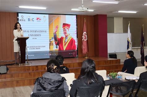 Рояаль Олон Улсын Их Сургуулийн 2024 2025 оны хичээлийн жилийн Магистрын сургалтын хөтөлбөрийн