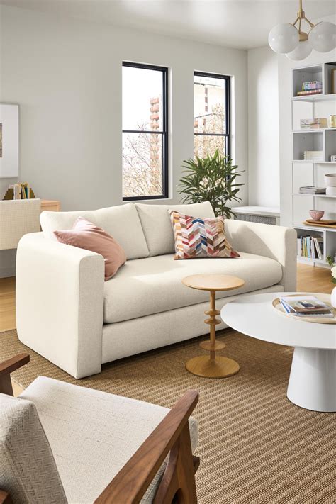 Room And Board Hannah Sofa Modern Furniture Living Room Modern Living Room Room And Board