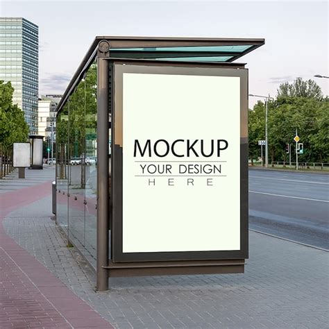 버스 정류장에서 광고 판 무료 사진