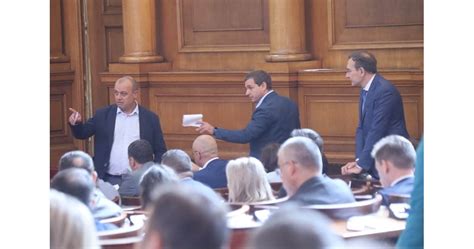 Парламентът решава днес за по строги санкции при домашно насилие