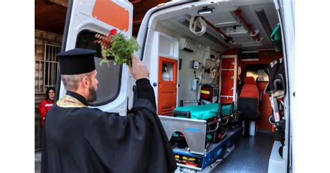 Спешните медици в Банско с нова високопроходима линейка