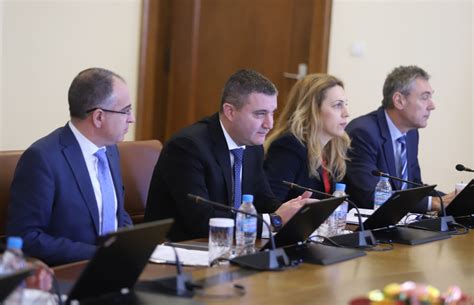 България взима 20 от терминала за втечнен газ в Гърция Икономически живот