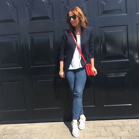 Pin By Monica Terminel On Red Crossbody Bag Outfit Red Crossbody