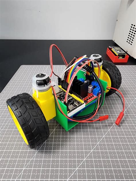 two wheeled self balancing robot car by laonb makerworld download free
