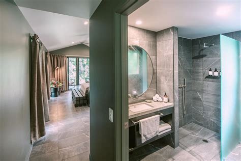 Best Luxury Treehouse Accommodation In Queensland Staytopia