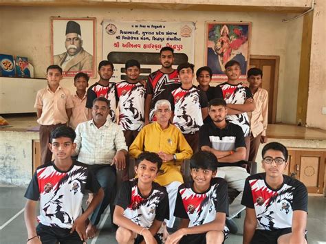 The Team Of Abhinav High School And Shishu Mandir Of Siddhapur Will Go
