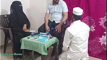 Muslim Women Fucked By The Doctor In Front Of Her Husband Because She Could Not Get Pregnant